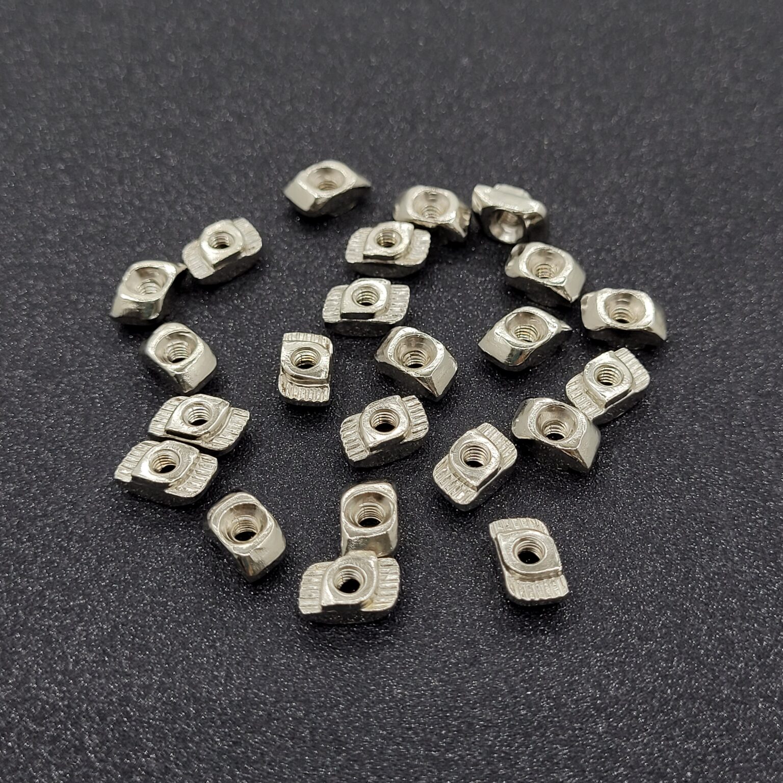 T-Nut 2020 Drop-In Hammerhead M3 - DConqueror3D