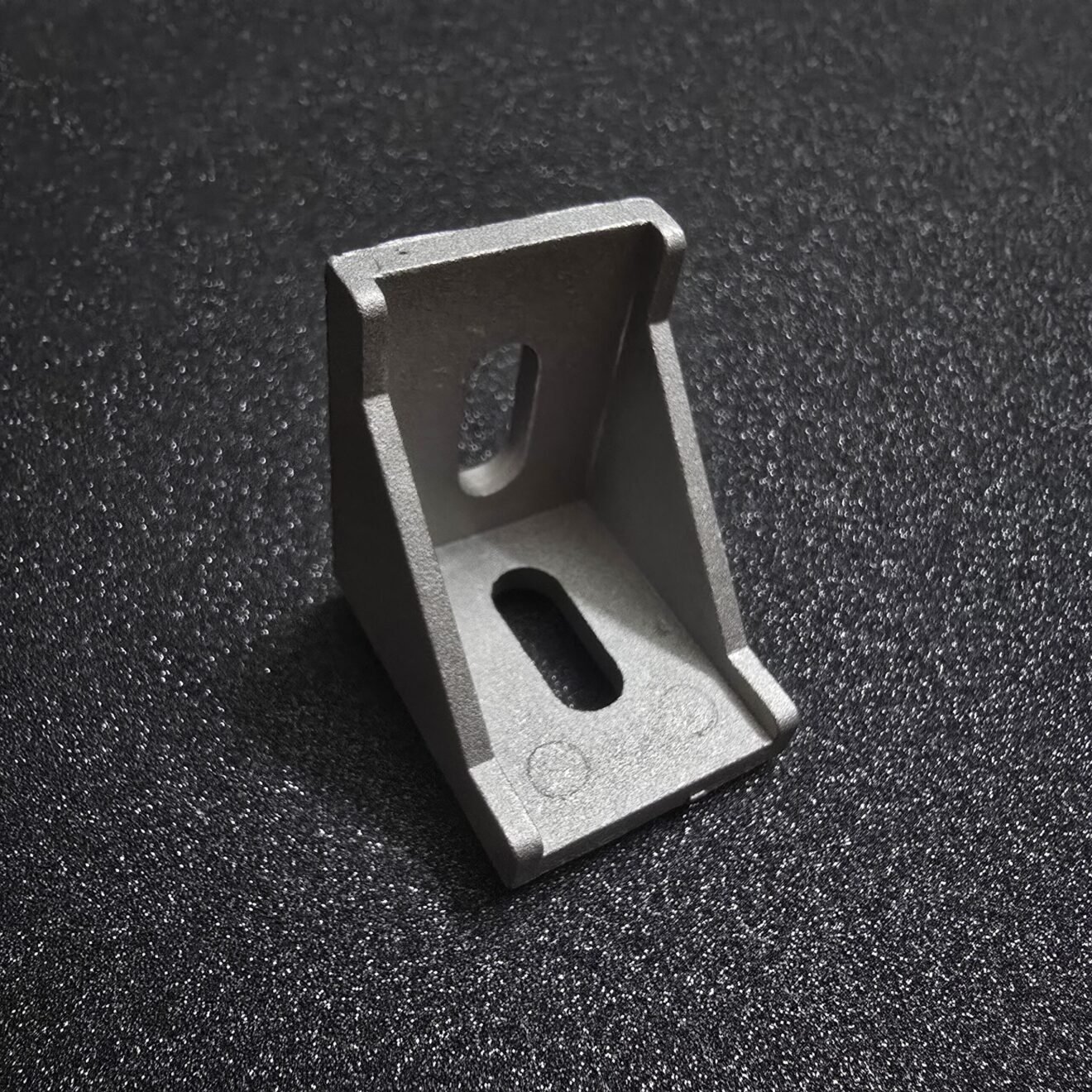 Corner Bracket For 3030 Extrusion - DConqueror3D